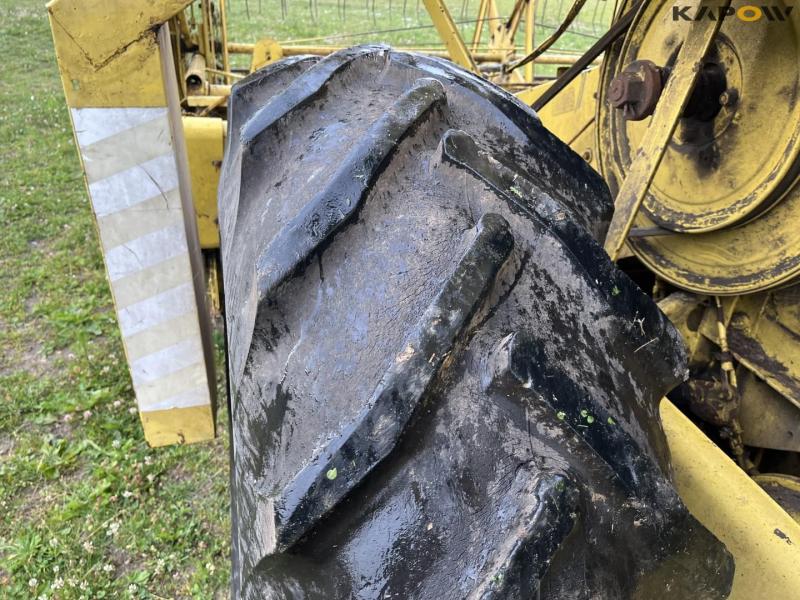 Clayson M133 mejetærsker med 10 fods skærebord - Kapow Online Auctions