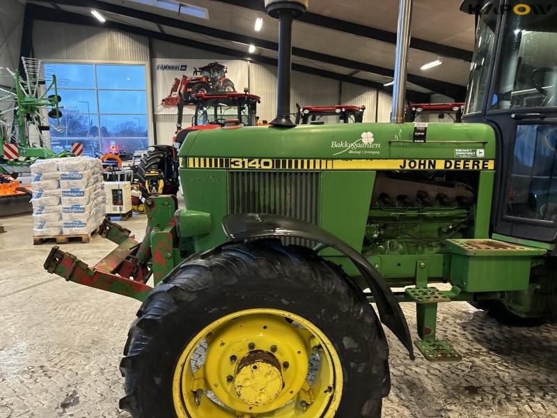 John Deere 3140 traktor - Kapow Online Auctions