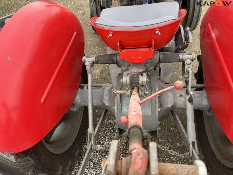MF 35 benzin med frontlæssser og vejhøvl - Kapow Online Auctions
