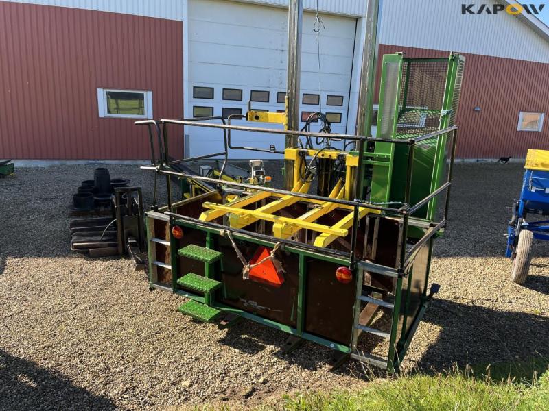 Skovbrug Christmas tree equipment Compactree T-1500S with NETOP netting ...