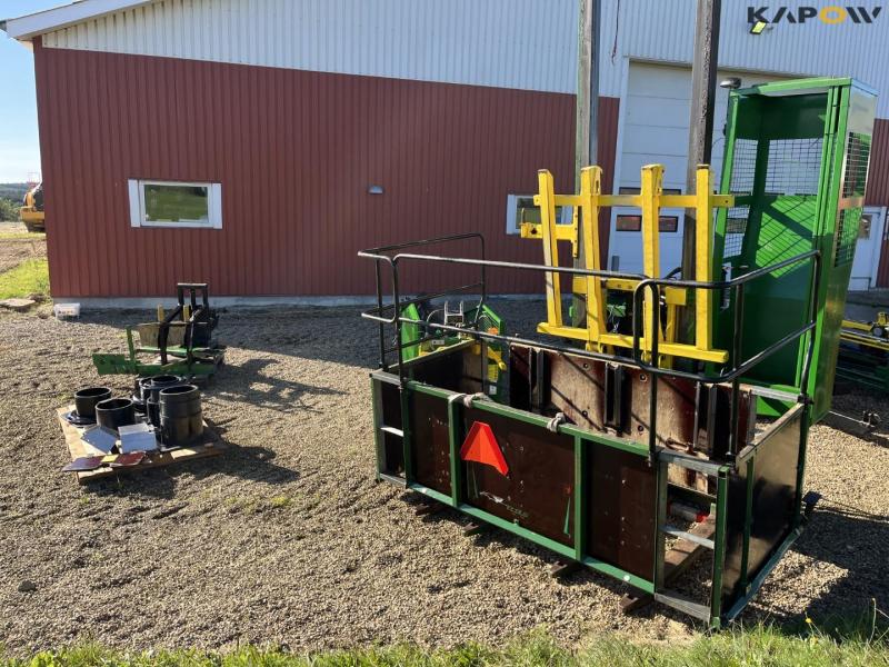 Skovbrug Christmas tree equipment Compactree T-1500S with just