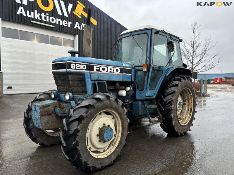 Ford 8210 traktor - Kapow Online Auctions