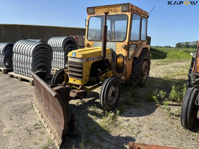 Leyland 154 med sneskraber - Kapow Online Auctions
