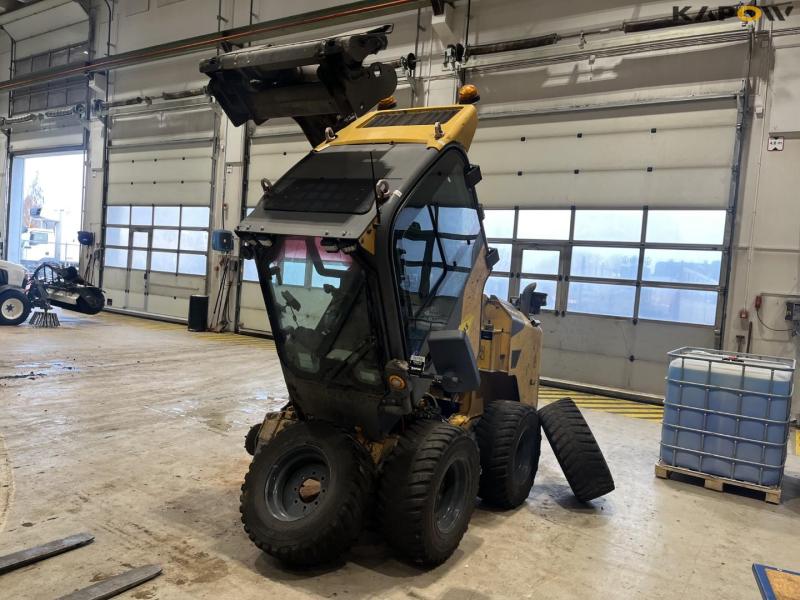Volvo MC115CT4 skid steer - Kapow Online Auctions